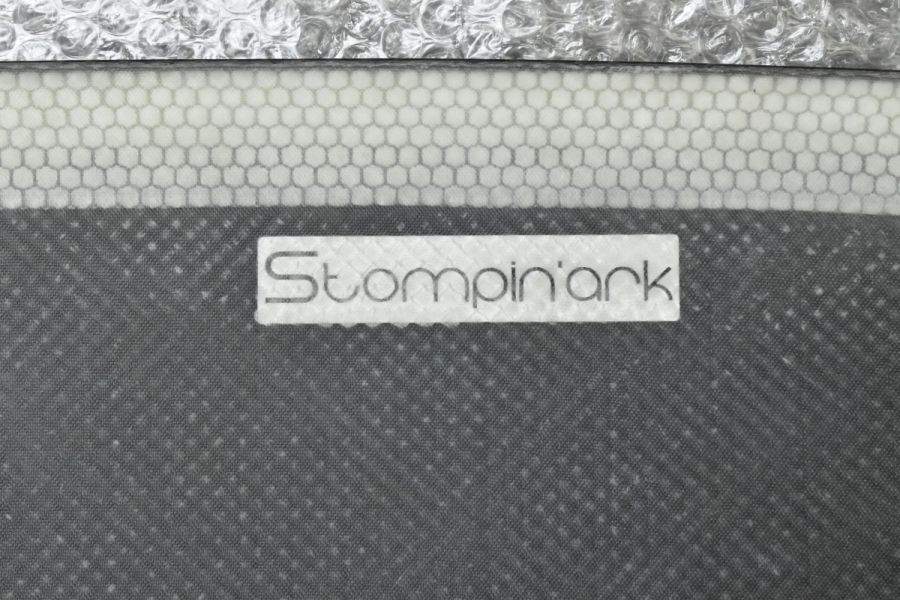 【未使用品】Stompin'ark ストンピンアーク A-01 カーボン製 フロントリップ スポイラー 汎用 アウディ A3 A4 A5 VW ...