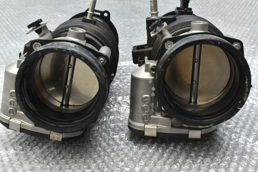 【正規品 美品】フェラーリ 458 純正 エアフロメーター スロットルボディ 2点セット BOSCH 0280750101 ...