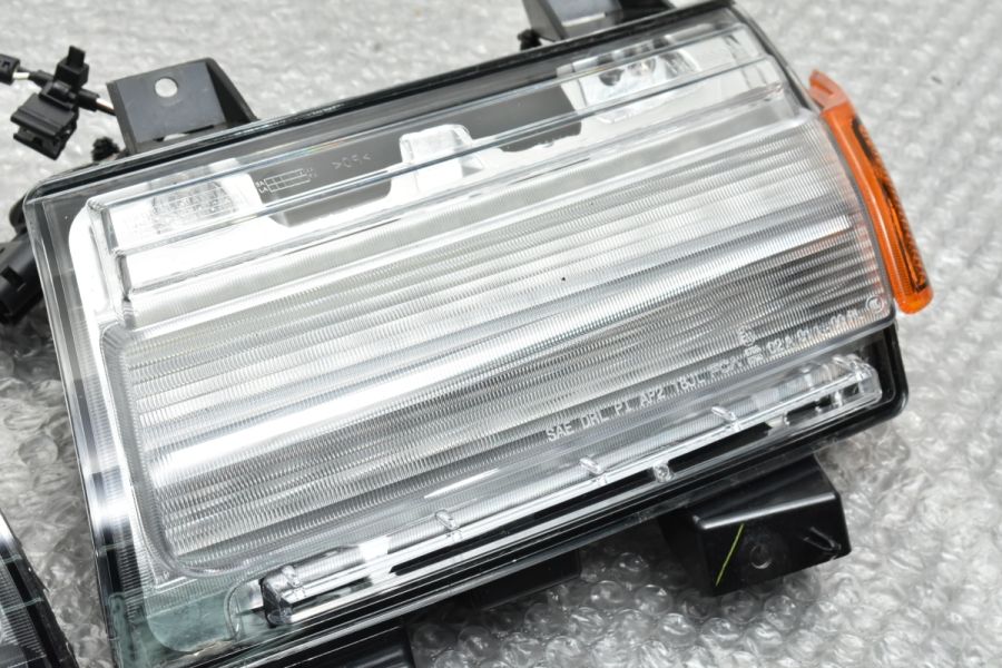 【正規品 美品】JEEP ジープ JL ラングラー 純正 デイライト ウィンカー付属 左右セット 品番:55112884AF ...