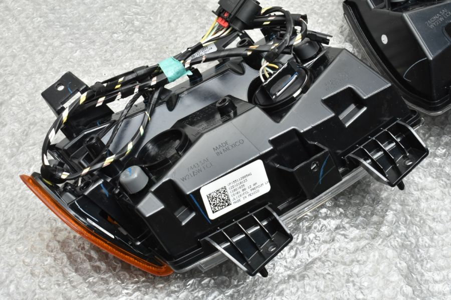 【正規品 美品】ジープ JL ラングラー 純正 デイライト ウィンカー付 左右セット 品番：55112884AG/55112885AG ...