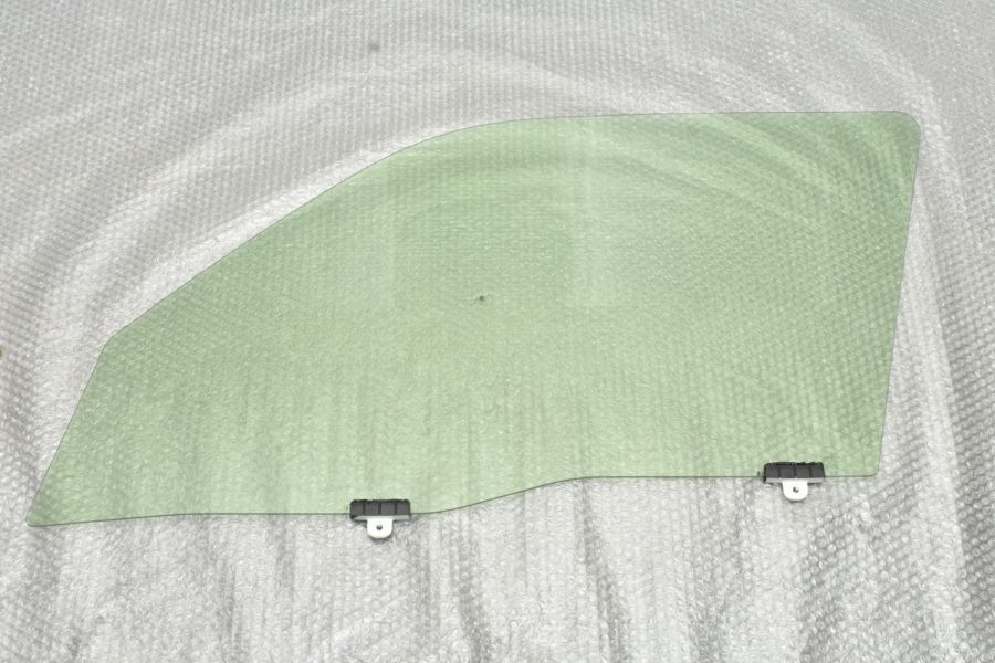 【美品】トヨタ 200系 ハイエース/レジアスエース 純正 フロントドアガラス 右側 運転席側 1枚 43R-00033 ノーマル戻し 交換用 ...