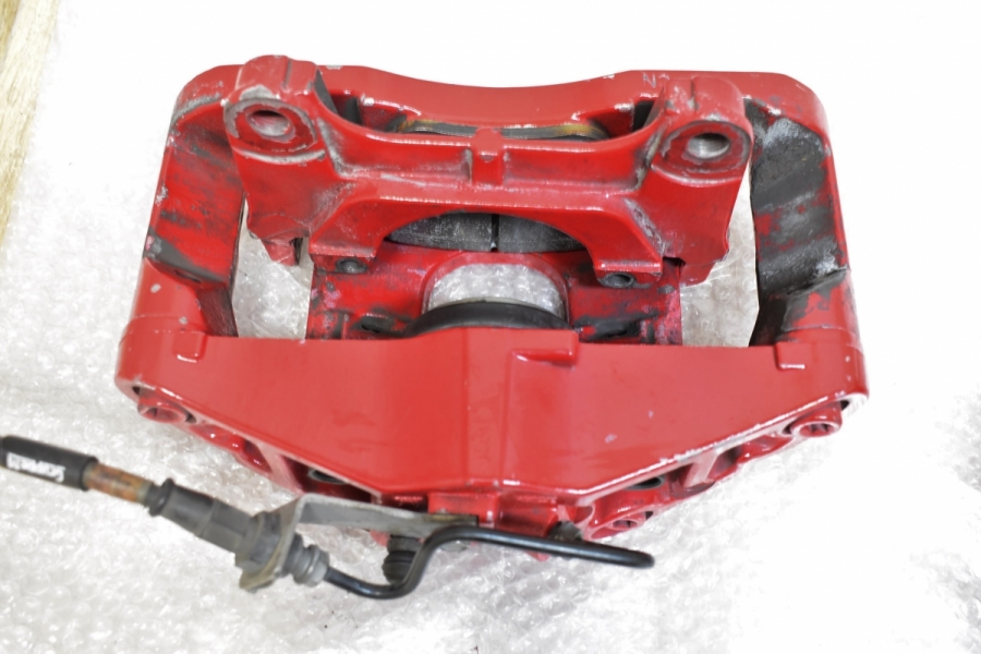 【程度良好品】VW ゴルフ6R 純正 フロントブレーキキャリパー 左右セット GroupMブレーキホース付き 流用 OHベース等に パッド残量約10mm 中古 パーツ | パーツ販売ナンバーワン