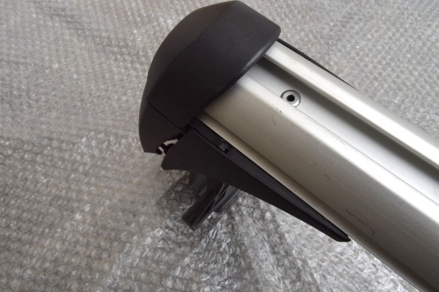 【補修ベースに】アウディ 8J TT クーペ 純正OP ルーフバー 左右セット 品番:8J8071126 キャリア カスタム用 TTSクーペ ...